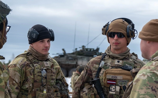 WHAT TYPE OF BODY ARMOR DOES THE US MILITARY USE? – Rook Armor